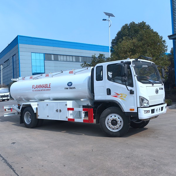 FAW 6 wheels 10000 liters 4 compartments fuel tank truck_Chengli